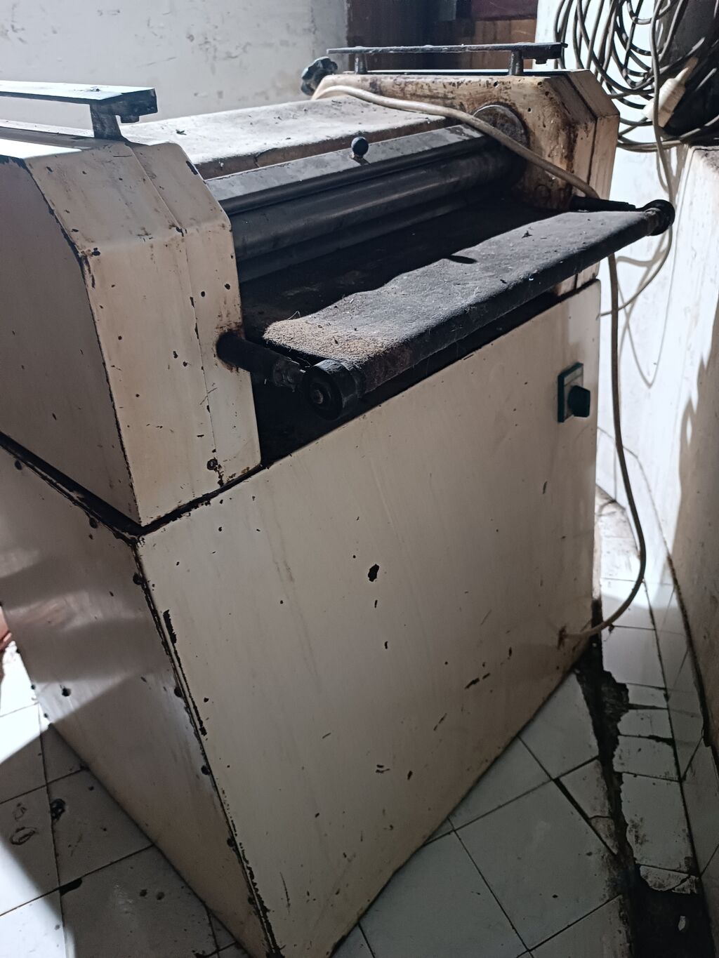 Industrijska valjak mašina za testo / laminator - Teška, stabilna