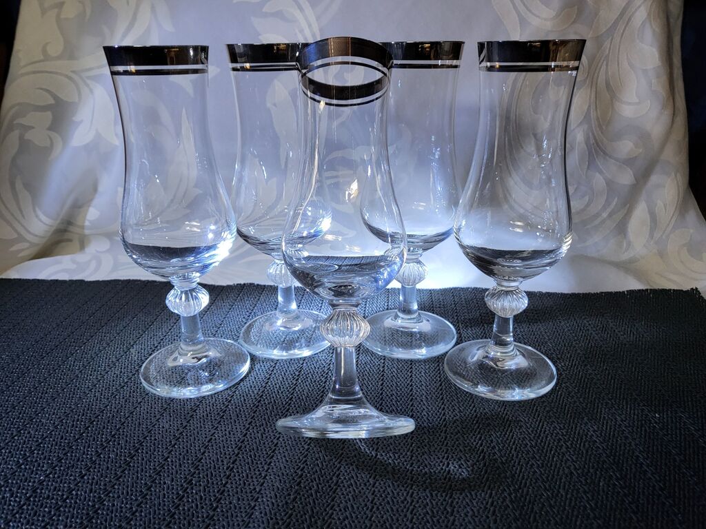 Case kristal 1960g+ za vino italijanske. Kristalne case,perfektne,sve