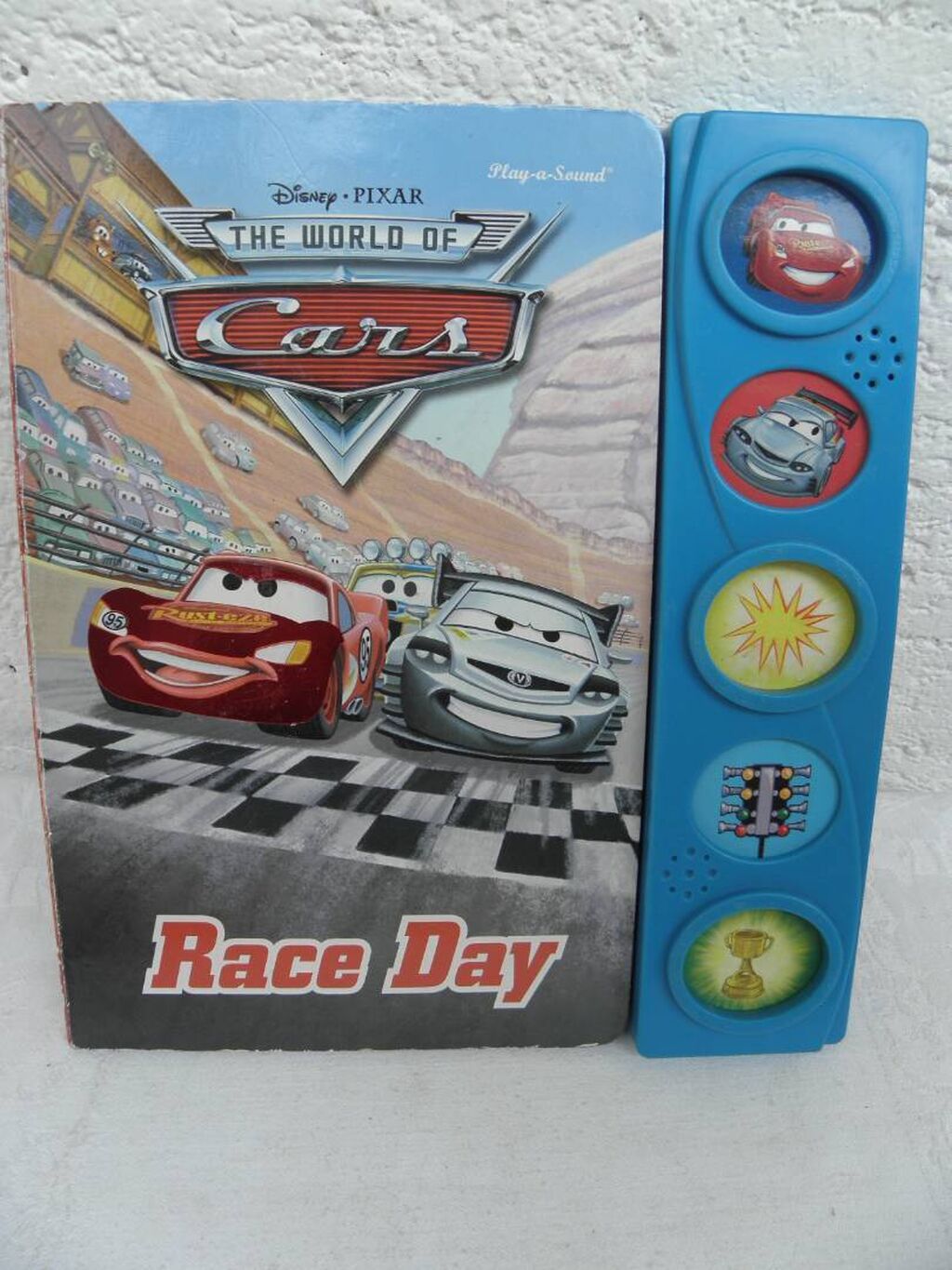 Knjiga: Dizni Pixar Cars:Race day,2009.12 str.na kartonu,eng