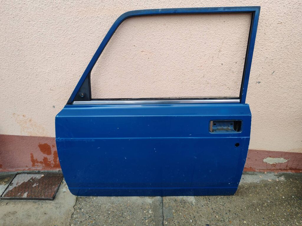 Vrata prednja leva Lada 2107, Lada 2105,2104 Karavan. Vrata su ocuvana
