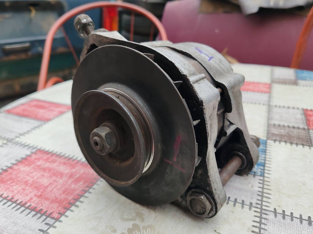 Alternator Lada 2107 Riva, Lada 2121 Niva 1.6 br.1 . Polovno, ocuvano