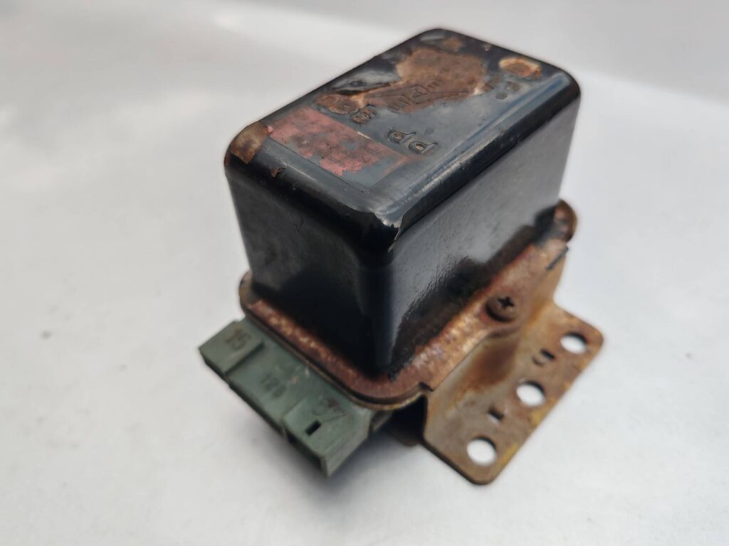 Regler Lada 2121 Niva br.1. Polovno, ocuvano. Skinuto sa rastavljenog