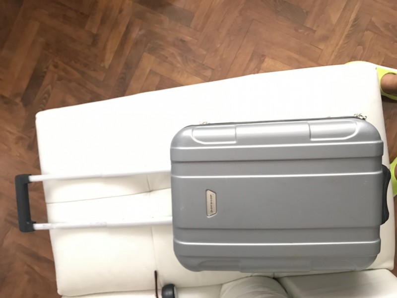 Dunlop kofer tvrd ,sa vucom, cabin bag
