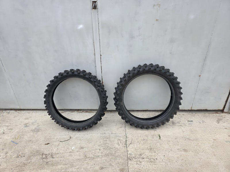 Pirelli Cross Rear gume za motocross