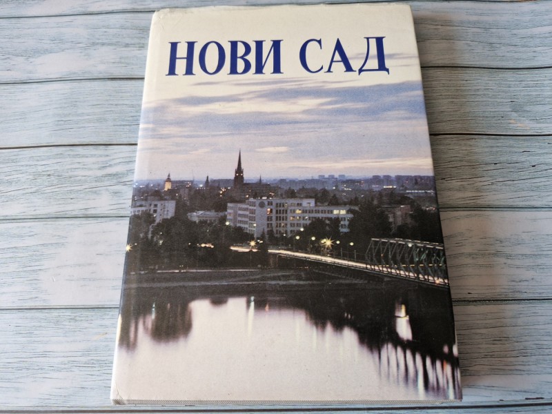 NOVI SAD - MONOGRAFIJA