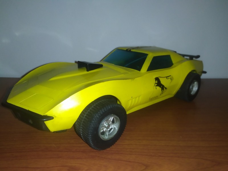 Rico Chevrolet Corvette Stingray 34.5CM