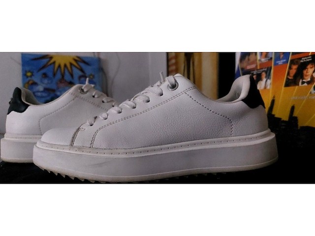 Steve Madden 38.5