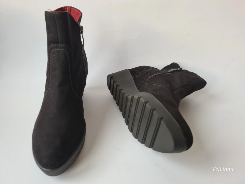 Original TAMARIS kožne čizme,kao NOVE