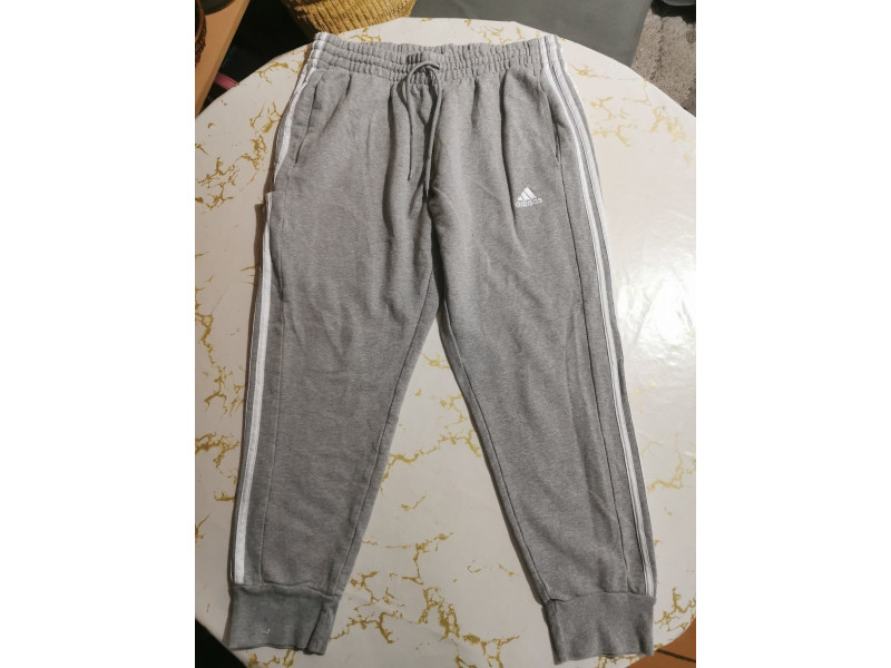 25. ADIDAS IZVANREDNE TRENERKE vel XL