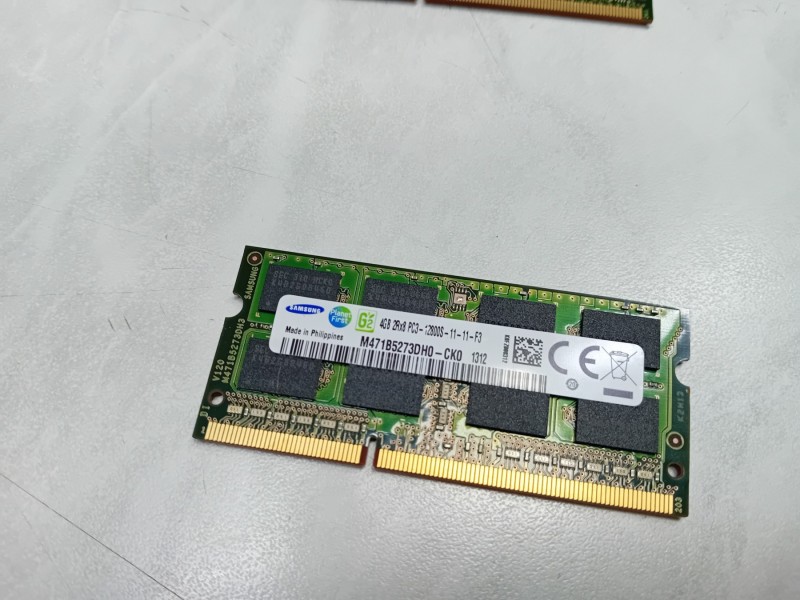 4gb ddr3 samsung 1600mhz ispravna za laptop