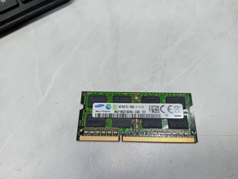 4gb ddr3 samsung 1600mhz ispravna za laptop