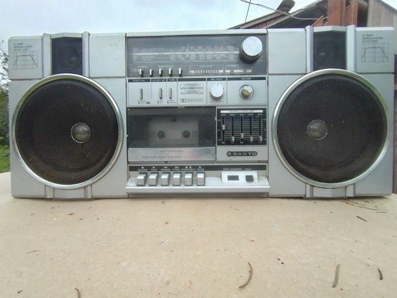 Radio-kasetofon