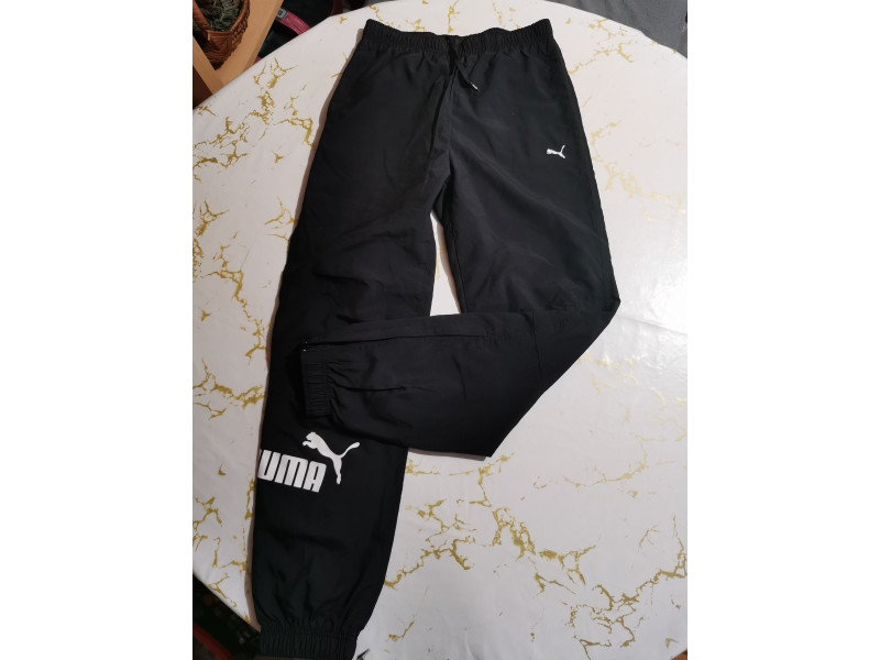 47.PUMA POSTAVLJENE TRENERKE ZA DECAKE vel 164 (14 god)