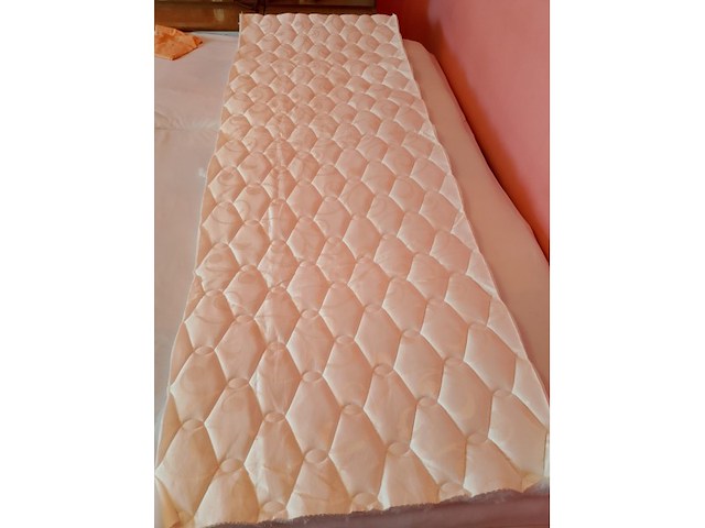 Prostirka 70x200 štepovana
