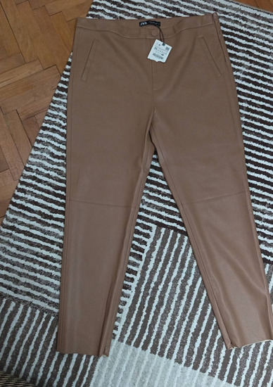 Zara pantalone XXL