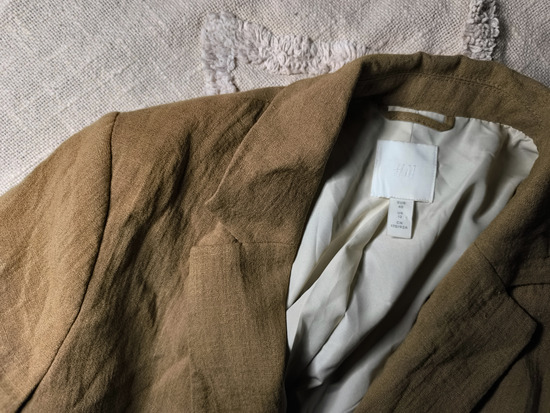 H&M Nov savrsen braon sako