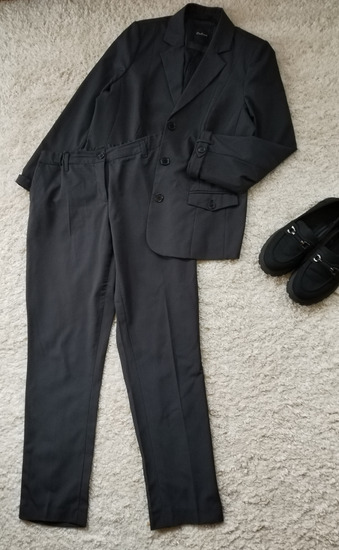    Komplet odelo sako i pantalone ☆ Vel 40/L ☆