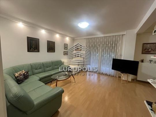 Prodaje se porodična kuća 188m², bez ulaganja – Al