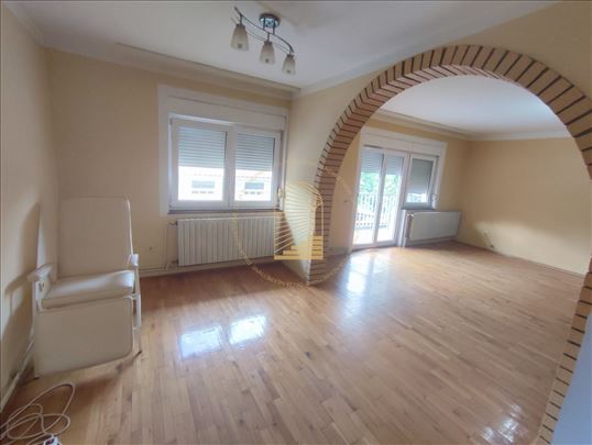 Na prodaju kuća - Rospi ćuprija - 340 kvadrata