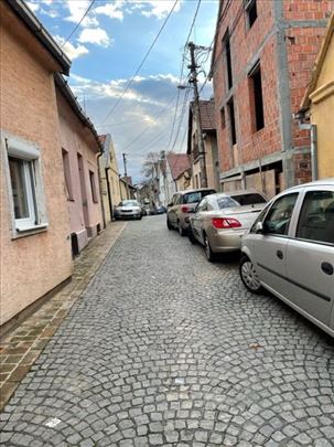 Zemun, Gardos, stara kuca 147m2, 17m2 pomocni objk