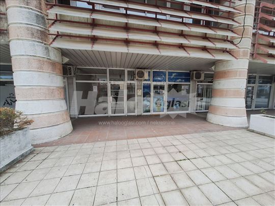 YUBC stara crvenkapa prazan lokal