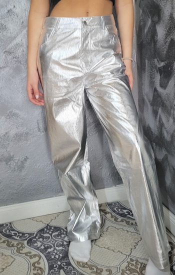 Srebrne pantalone L