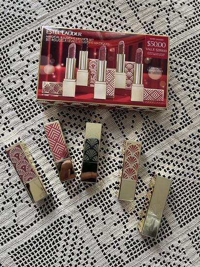 Estee Lauder set karmina
