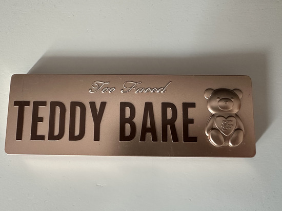 Too faced Teddy bare paleta