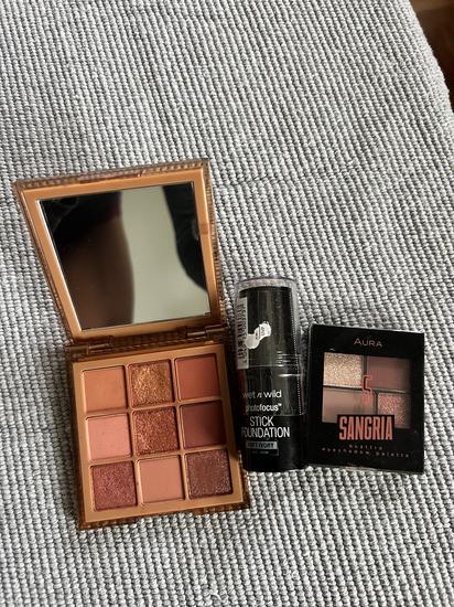 Huda paleta + lot sminke