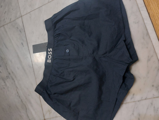 Hugo Boss novo sa etiketom