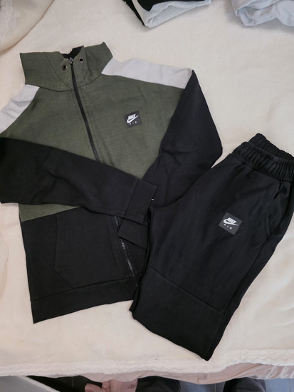 Komplet trenerka Nike