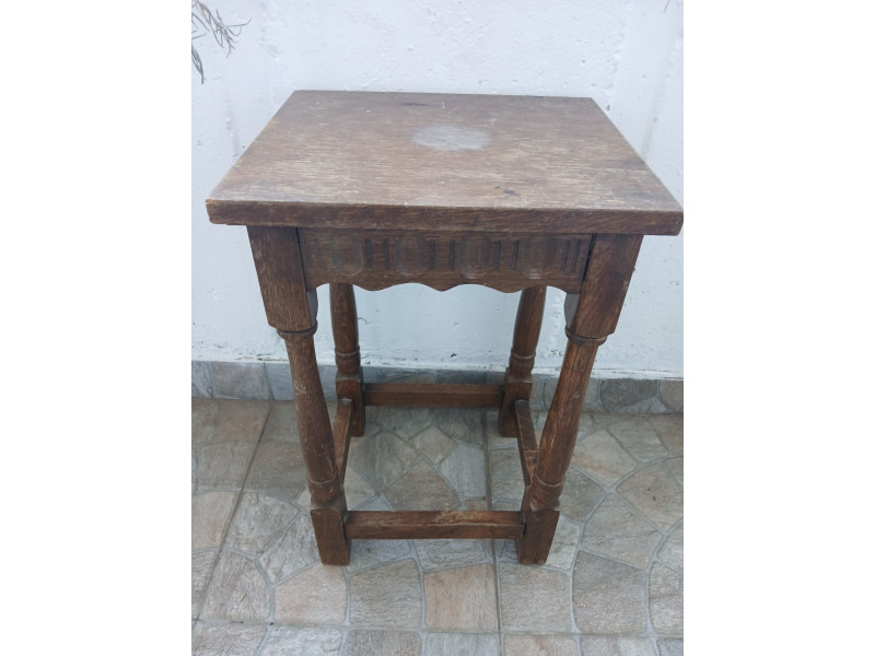 Stari stilski stocic 29,5x25x46