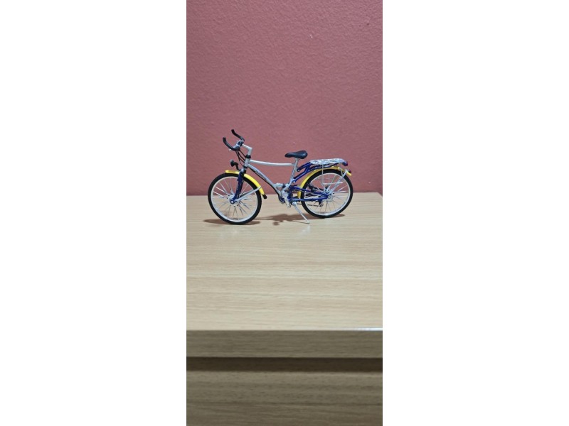Bicikla Audi Quattro Trekkingbike