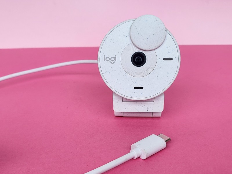 USB C LOGITECH Web kamera Brio 300 full HD br.2