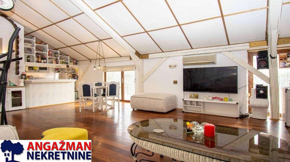 Cara Uroša, Trosoban stan na prodaju, 110m2, 460.000€