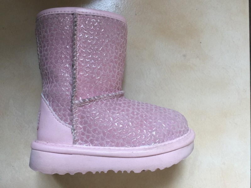 UGG dečije čizme 22 ORIGINAL , Par puta nošene