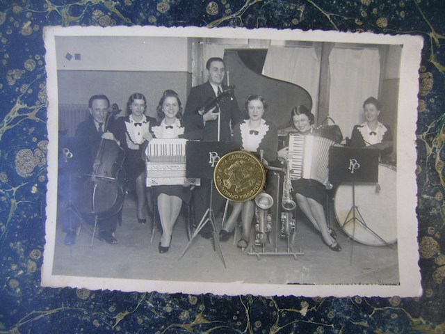 Valjevo-Dzez orkestar??-1939god.  A1