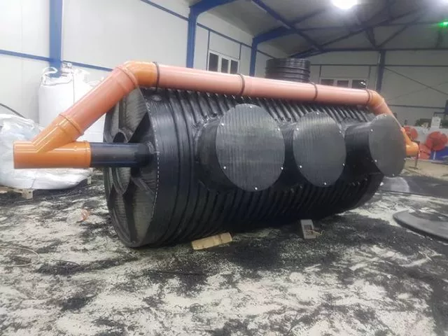Separator 20m3 2.400 × 5.000 Priključne cevi Ø300
