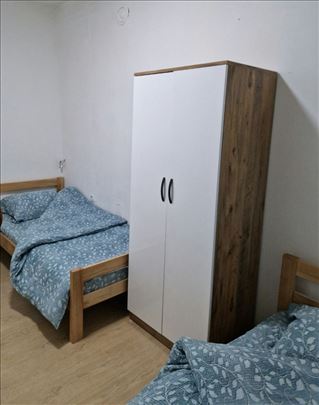 Stara Pazova, Smeštaj za radnike