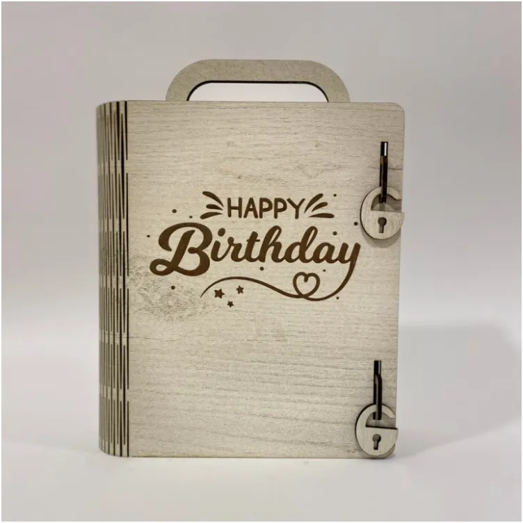 Kutija knjiga sa natpisom Happy brithday