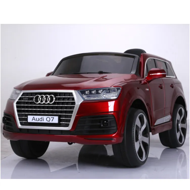 Automobil na akumulator Audi Q7 crveni