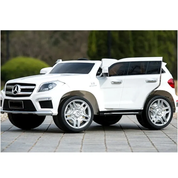 Automobil na akumulator model 228 Mercedes GL63 beli