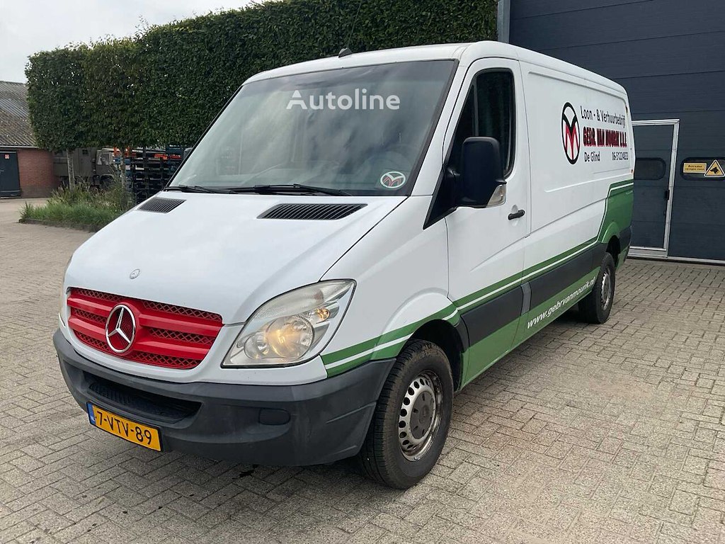Prodaje se Mercedes-Benz Sprinter minibus furgon na aukciji
