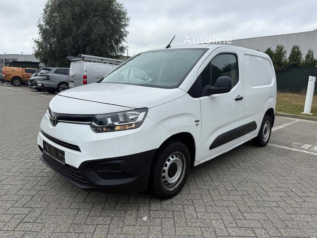 Prodaje se Toyota Proace City laki furgon na aukciji