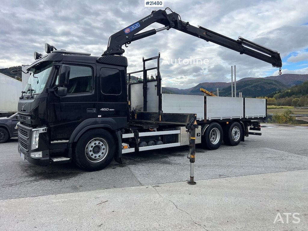 Volvo FM460 kamion s ravnom platformom