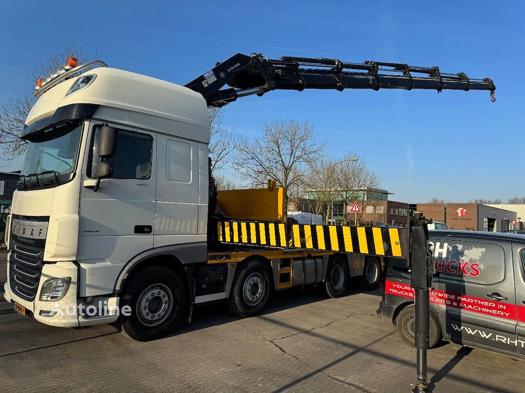 DAF XF 460 8X2 - EURO 6 + HIAB 855 EP-6 + REMOTE + STEERING AXLE kamion s ravnom platformom