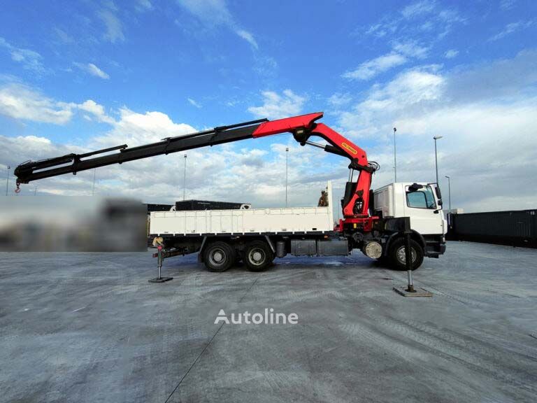 IVECO AD260T31 + PK 44002 kamion s ravnom platformom