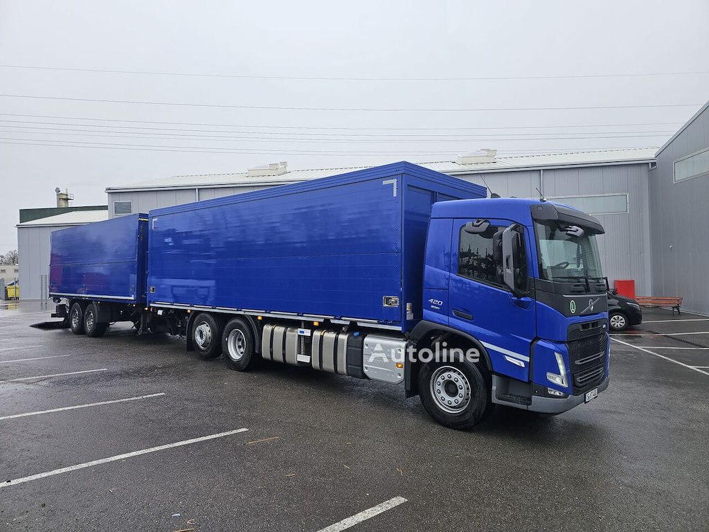 Volvo 420 kamion furgon + prikolica furgon