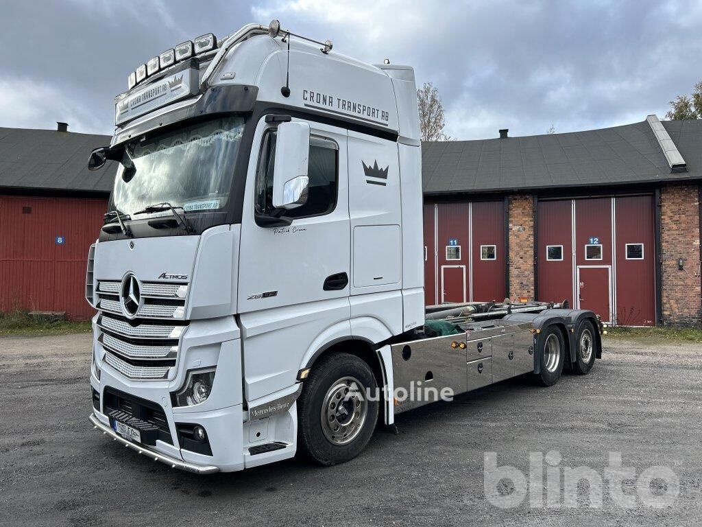 Prodaje se Mercedes-Benz Actros 2863 rol kiper sa kukom na aukciji