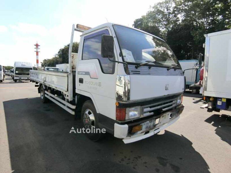 Mitsubishi CANTER kamion s ravnom platformom < 3.5t